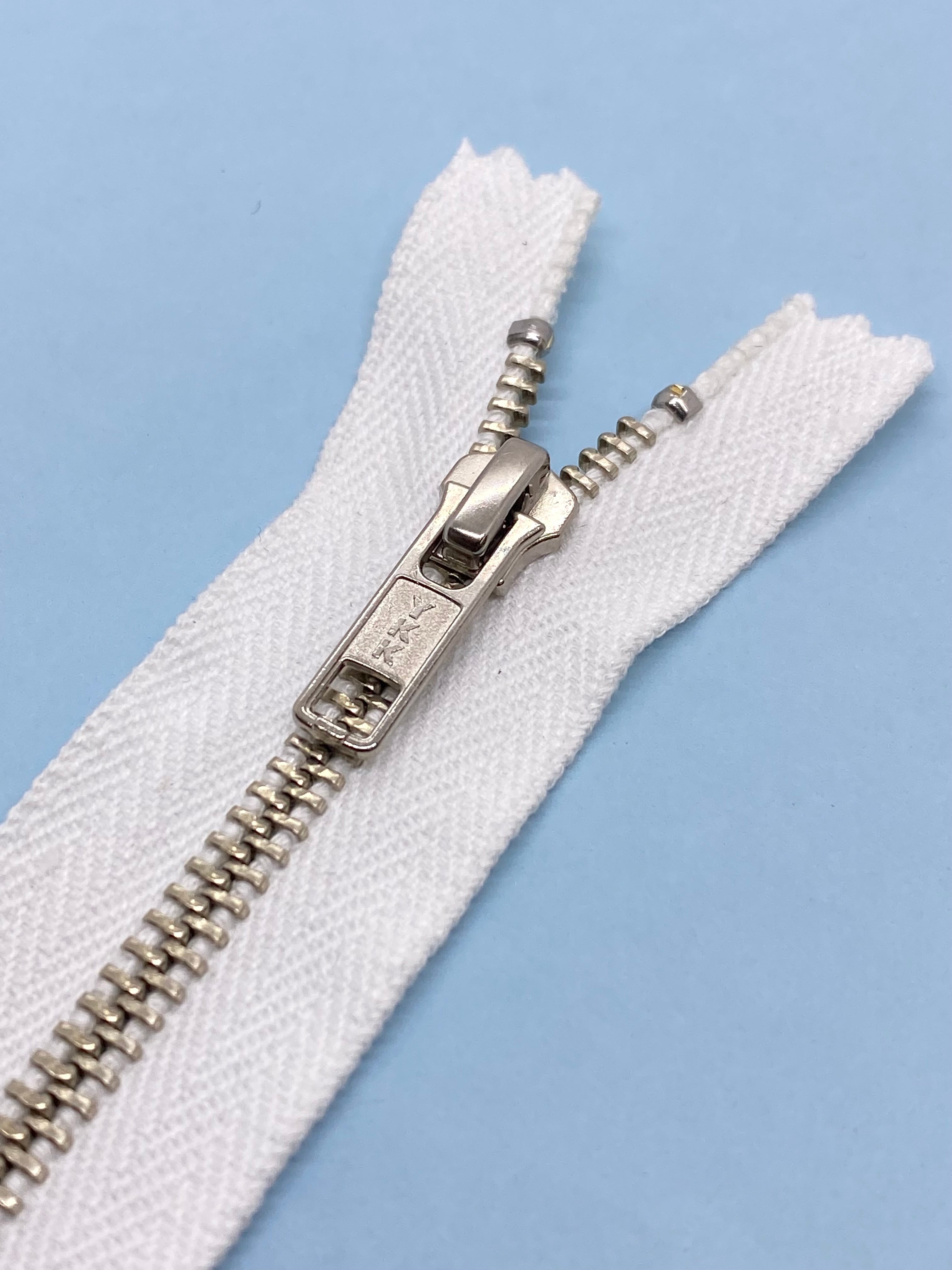 YKK® #5 Nickel c/e CC/501 (Dyeable) DA Pull – S&J USA, Inc.